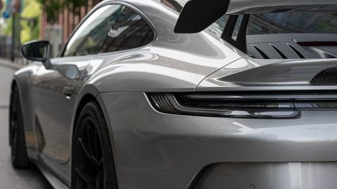 Trump's tariffs weigh on Mercedes-Benz and Porsche | Haystack News